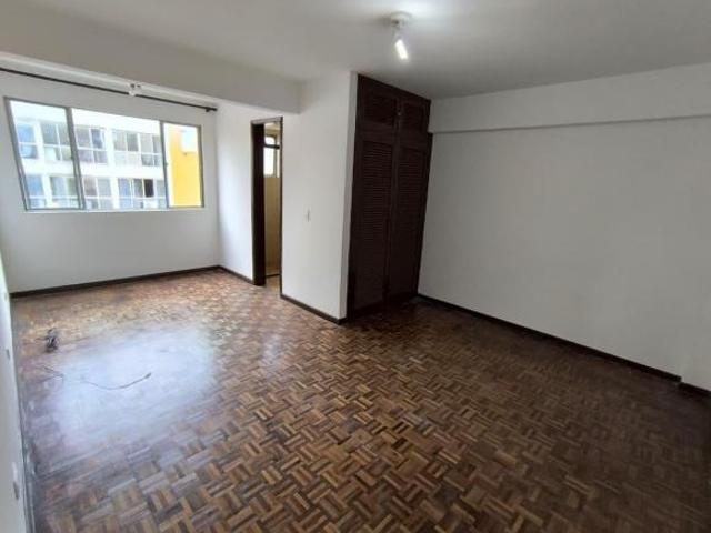 Studio com vaga no Centro de Curitiba | Edifício Ricardo | Rua Nilo Cairo esquina Mariano Torres [51