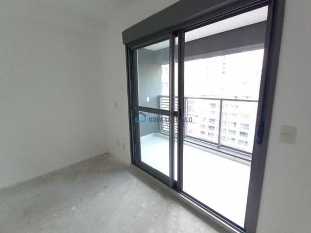 Studio com varanda a pouco metros do Metrô Alto do Ipiranga