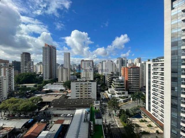 Studio com varanda, mobiliado à venda, na Vila Olimpia