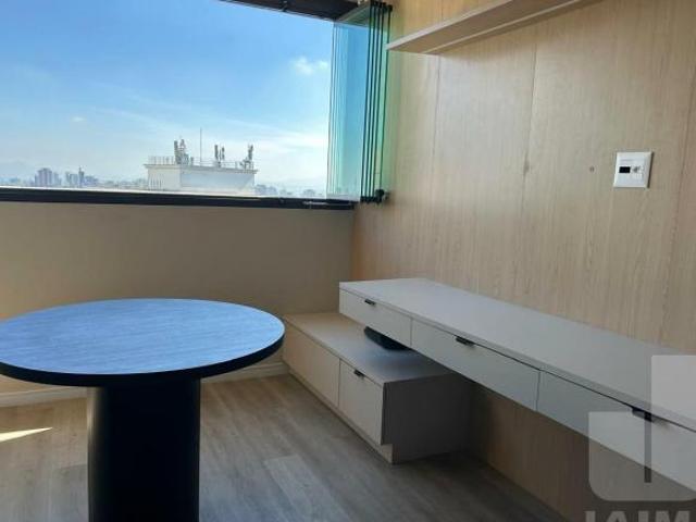 Studio com vista Panorâmica no coração comercial de São Paulo