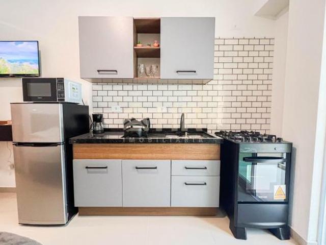 Studio com 01 dormtiório e 01 vaga de garagem Baln