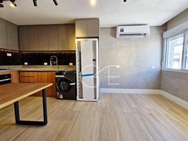Studio no Boqueirão Reformado | 1 Quadra da Praia | Pronto para Morar