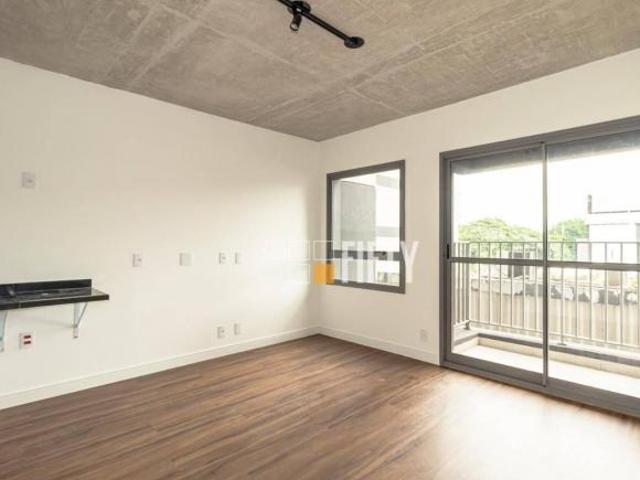 Studio com 1 dormitório de 24 m² para Locação e Venda em Moema