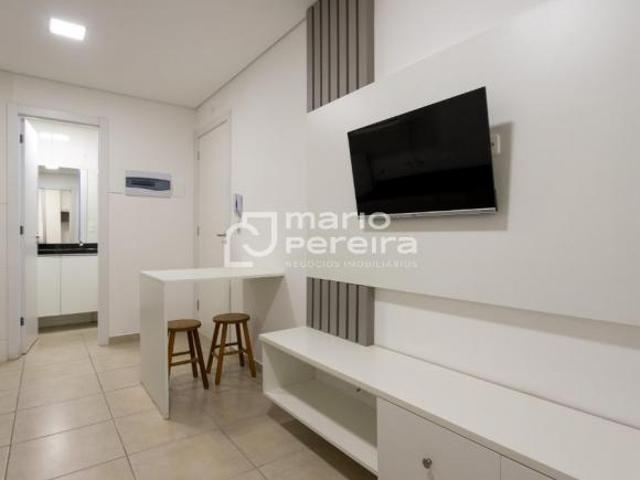 Studio com 1 dormitório localizado na região central do Bairro Portão Próximo aos Shopping Center e
