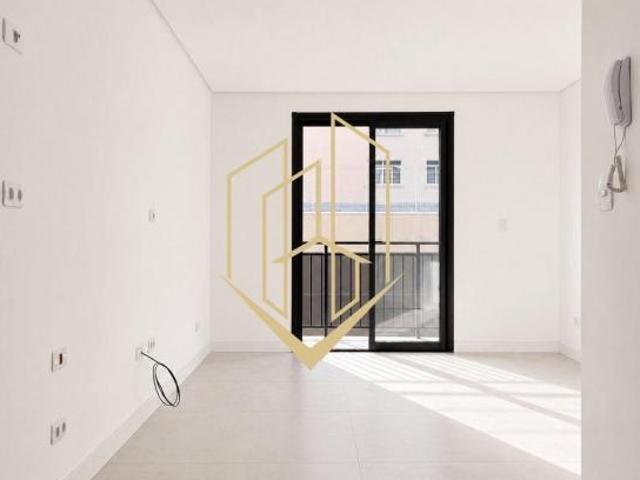 Studio com 1 quarto em ótima localização no Centro de Curitiba