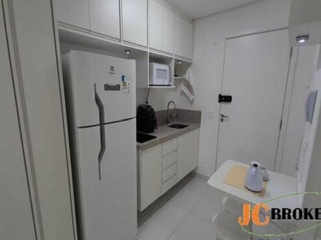 Studio com 24 m², Mobiliado, 1 Dormitório com ar condicionado, Varanda