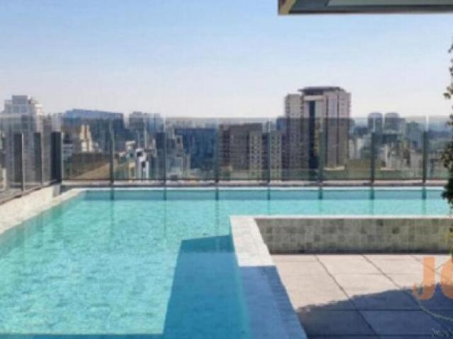 Studio com 27 m² de área útil, varanda, banheiro. Último andar, vista para parque Ibirapuera