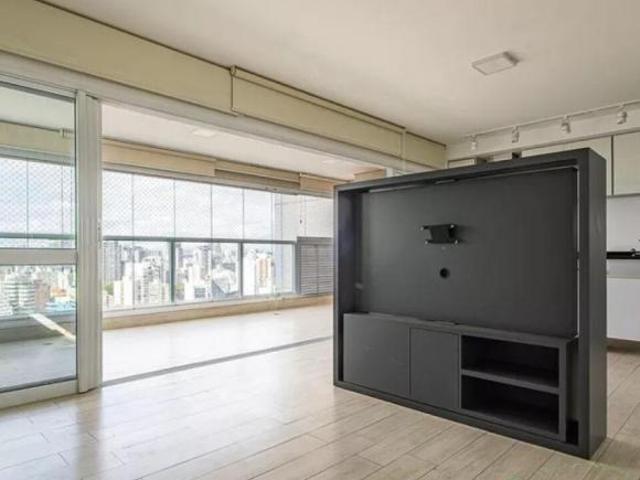 Studio com 58m² de área útil
