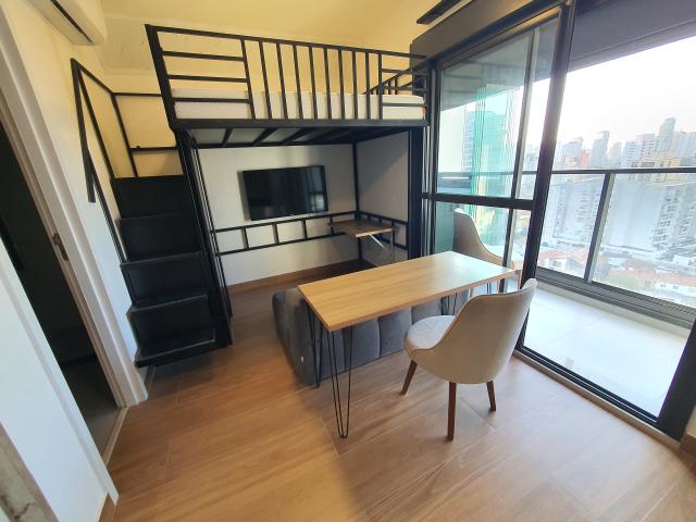 Studio Completo e diferenciado c/ Mezanino Mobiliado no Jardim das Acácias