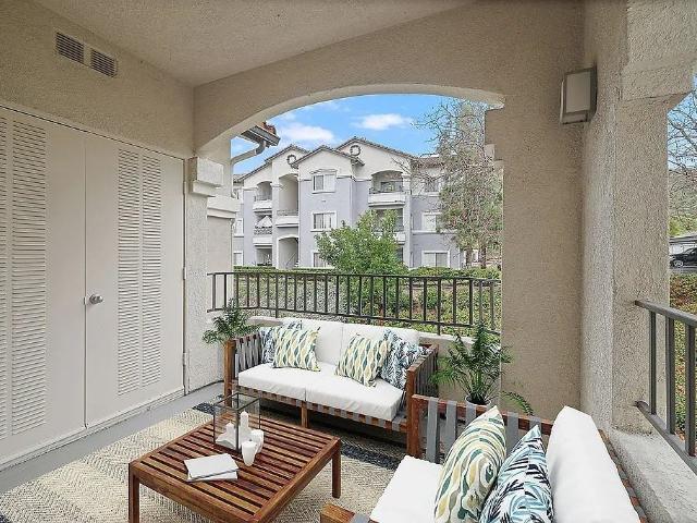 Studio Condo for Rent at 1943 12th St #3, Santa Monica, CA 90404 Pico