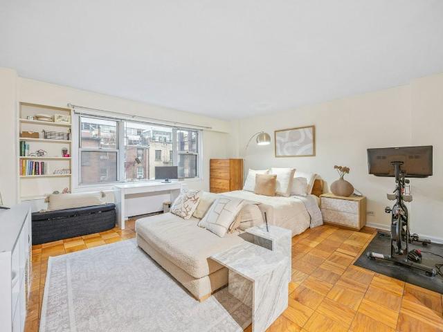 Studio Condo for Rent at 220 E 60th St #4G, New York, NY 10022 Upper East Side