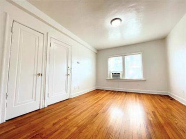 Studio Condo for Rent at 3619 Hereford St #2S, St. Louis, MO 63109 Northampton