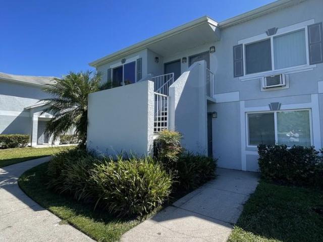 Studio Condo for Rent at 4139 Dolphin Dr, Tampa, FL 33617 Northeast Tampa