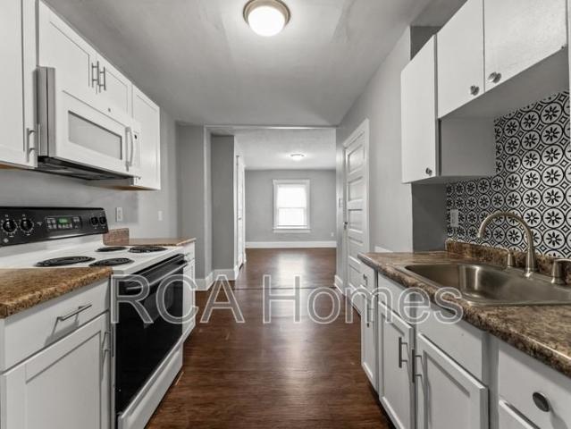 Studio Condo for Rent at 528 1/2 E Raymond St, Indianapolis, IN 46203 Near Southside