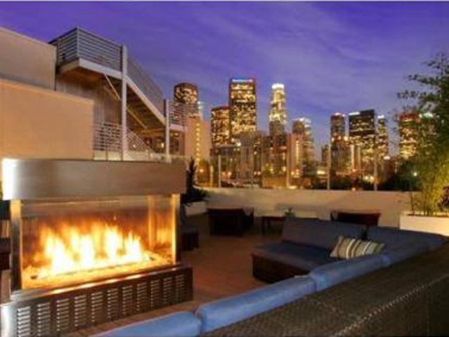 Studio Canvas L.A
