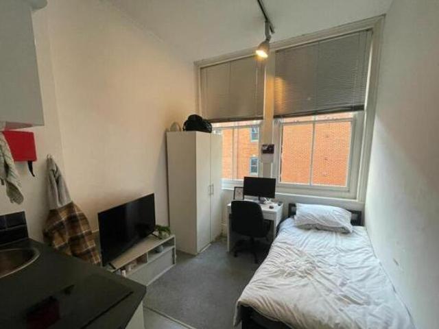 Studio,challenge Works, Studio Flat For