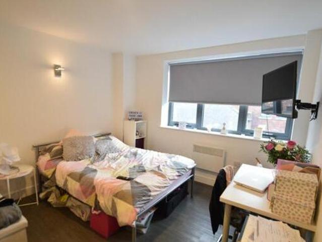 Studio,challenge Works, Studio Flat For