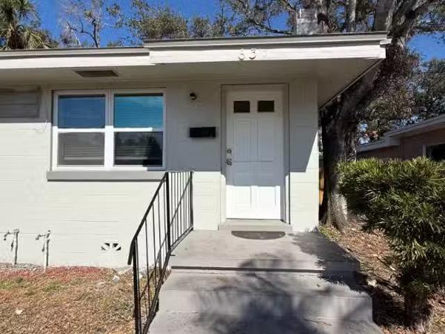 Studio Close to Down Town St. Pete 635 17th Ave S #635