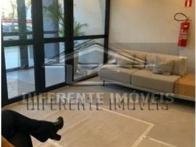 Studio a venda á 400 metros do metro Belém!