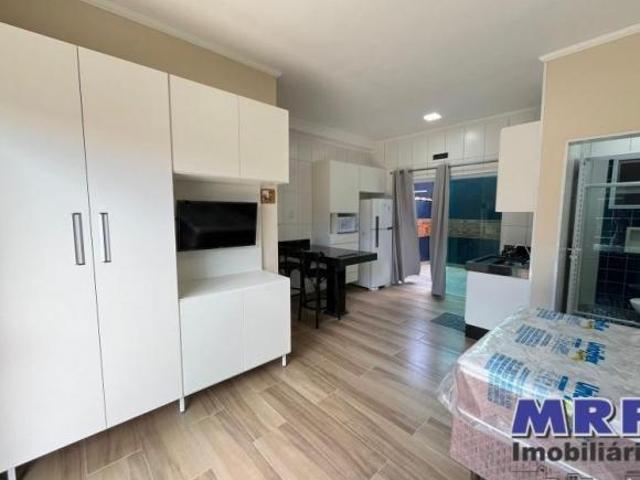 Studio à venda em Ubatuba, Praia da Maranduba. Novo. Com varanda gourmet. Mobiliado