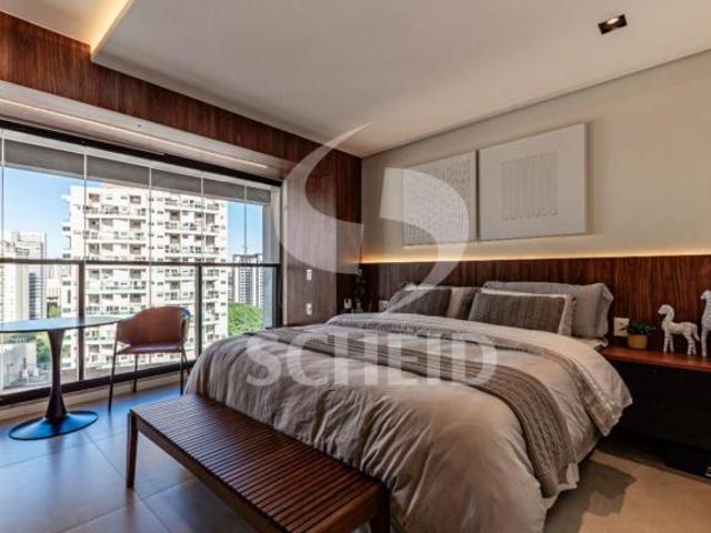 Studio á Venda em Moema com 26m², 1 quarto, 1 vaga