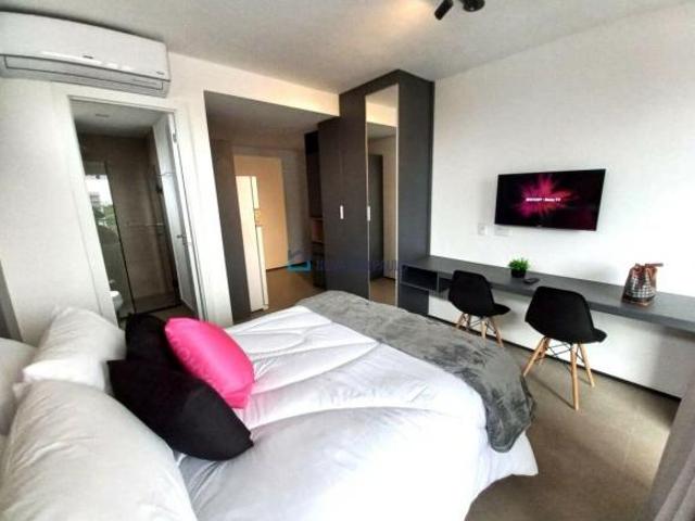 Studio à venda em Moema Novo e equipado 20 m2 300m. do Metrô Eucalíptos