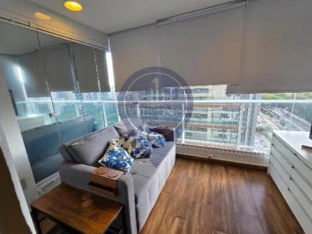 Studio à venda na Consolação, São Paulo SP: 1 quarto, 2 salas, 1 banheiro, 1 vaga de garagem, 35m²!