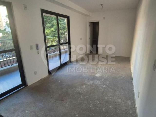 Studio com churrasqueira e varanda na Saúde a 700 metros do Metrô Saúde no Ricost224
