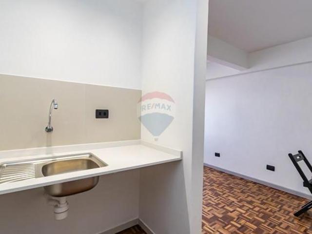 Studio à venda no Centro de Curitiba