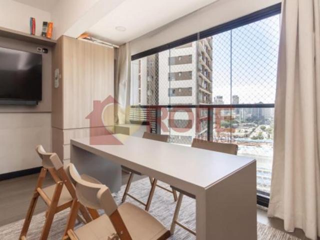 Studio Alto Padrão | Porteira Fechada | Varanda Envidraçada | 100m do Metrô | Brooklin