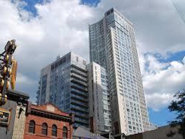 STUDIO APT, IN HEART OF CITY, SHUTER & VICTORIA, TORONTO
