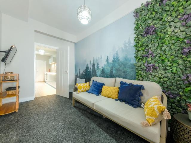 Studio Apartment – Medium Let