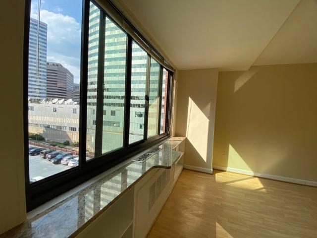 Studio Apartment near Rosslyn Metro