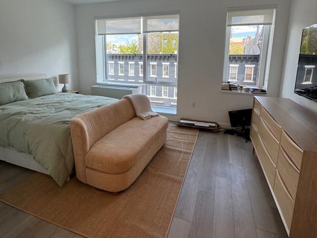 Studio Apartment Avail for 1 Year