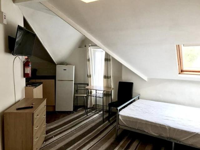 Studio Apartment All Bills Inc Part Furnished