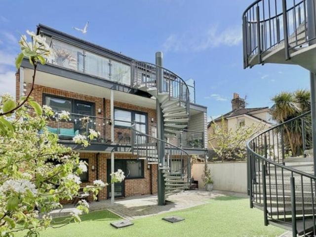 Studio Apartment Bournemouth close beach & train
