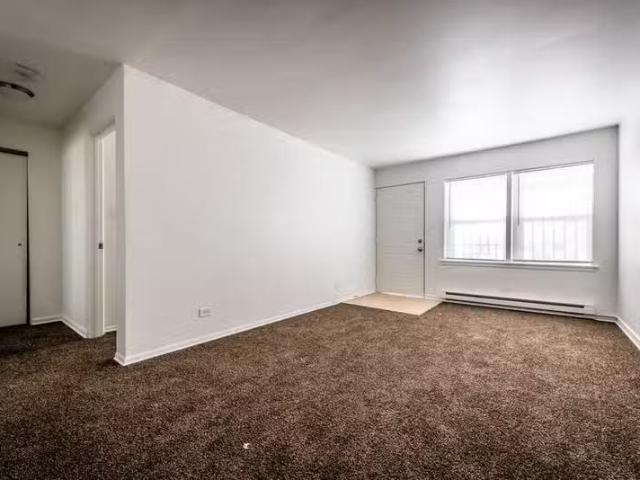 Studio Apartment. DEP 2920 2922 E 90th St