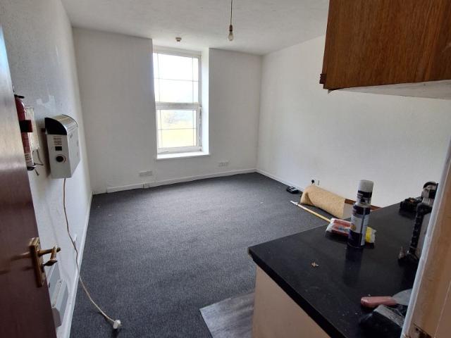 Studio Apartment for let in Weston