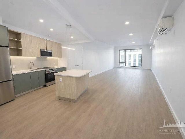 Studio Apartment for Rent at Bedford Ave #026B, New York, NY 11226 Flatbush