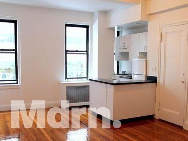 Studio Apartment for Rent at E 46th St, New York, NY 10017 Midtown East