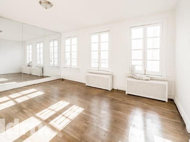 Studio Apartment for Rent at E 66th St #7A, New York, NY 10065 Upper East Side