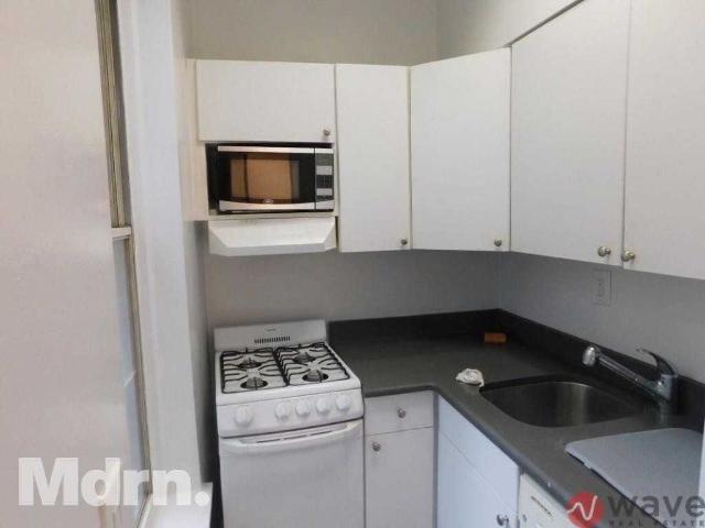 Studio Apartment for Rent at East 50th Street #3F, New York, NY 10022 Midtown East