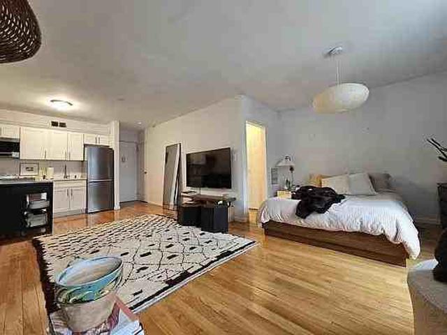 Studio Apartment for Rent at W 23rd St #6W, New York, NY 10011 Chelsea