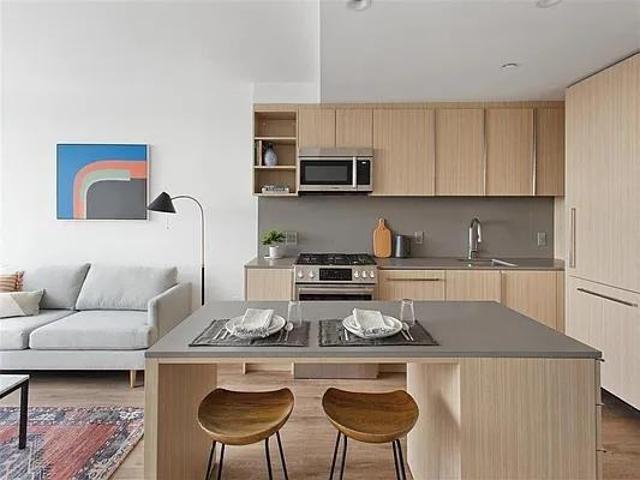 Studio Apartment for Rent at W 33rd St #0 09D, New York, NY 10001 Chelsea