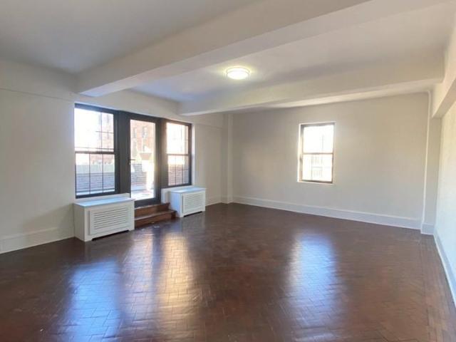 Studio Apartment for Rent at W 73rd St #6E, New York, NY 10023 Upper West Side