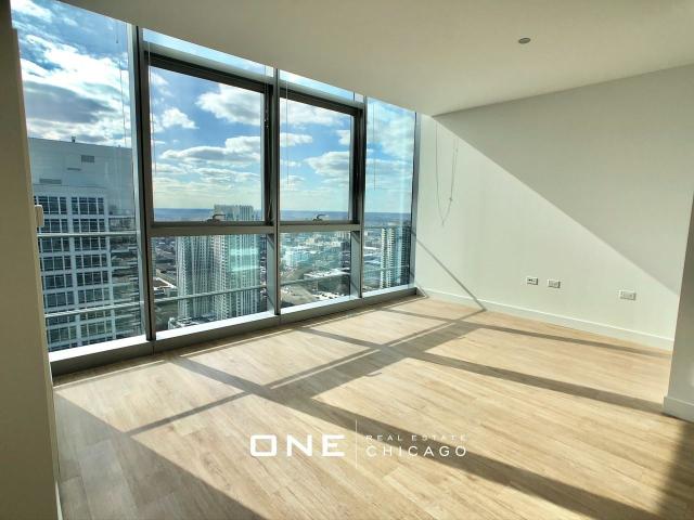 Studio Apartment for Rent at W Wolf Point Plaza & Orleans #1, Chicago, IL 60654 River North