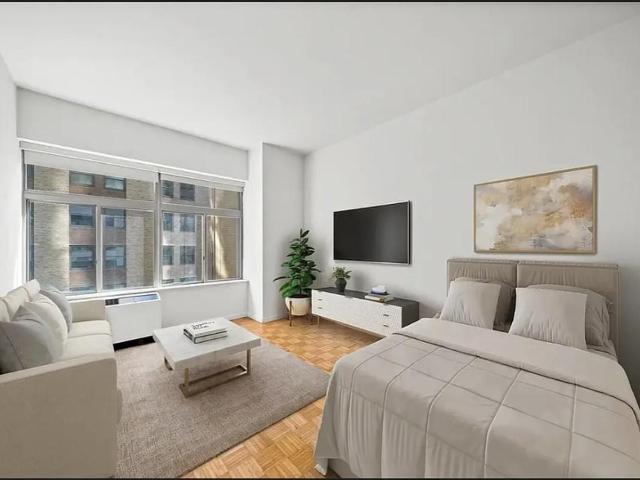 Studio Apartment for Rent at Washington St #11S, New York, NY 10006 Battery Park City