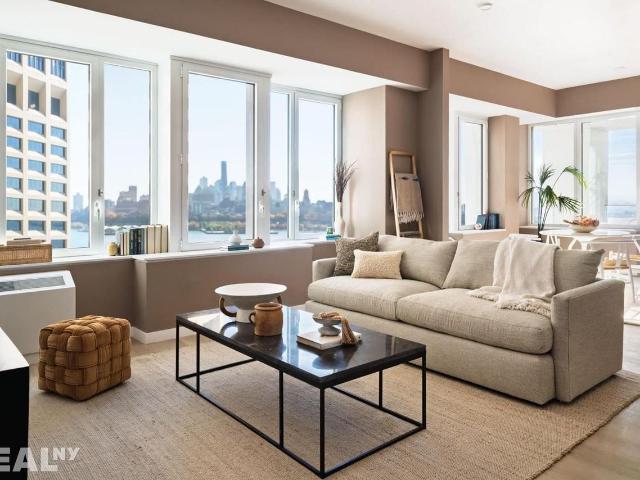 Studio Apartment for Rent at Water St #2009, New York, NY 10004 Financial District