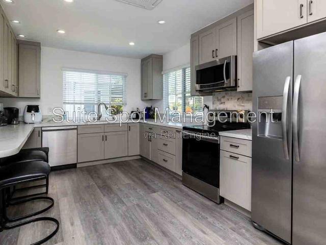 Studio Apartment for Rent at 1409 Jefferson Ave #A4, Redwood City, CA 94062 Roosevelt
