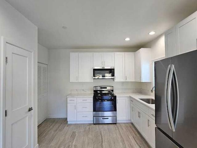 Studio Apartment for Rent at 1451 W Almond Ave #C, Orange, CA 92868